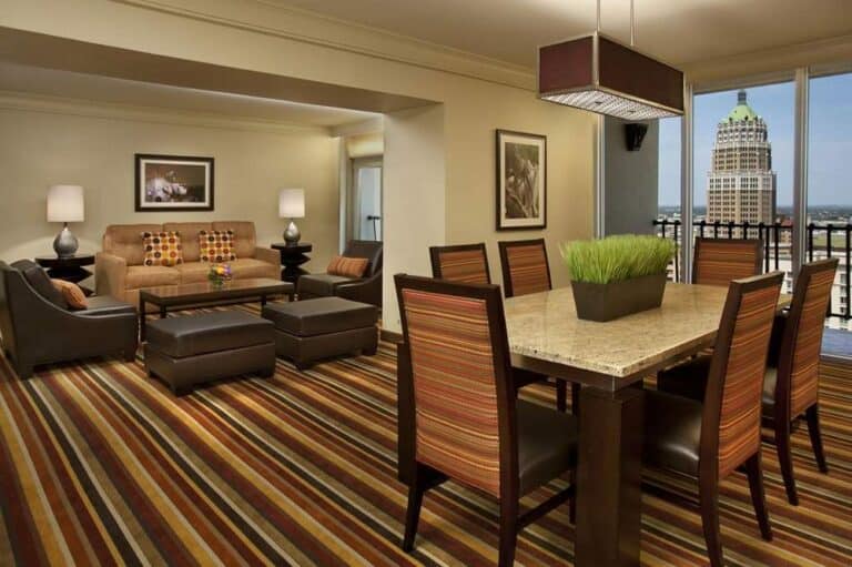 Hilton Palacio Del Rio - Romantic Spots San Antonio